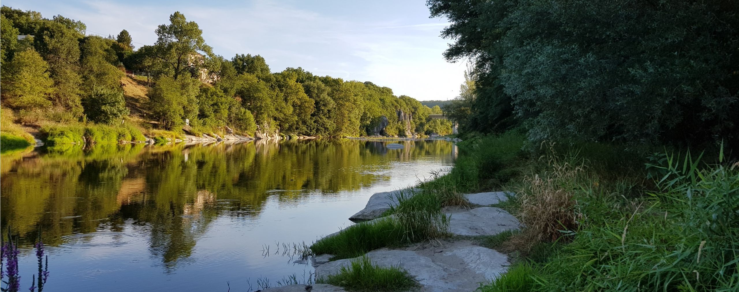 Camping avec accès direct à la rivière en Ardèche